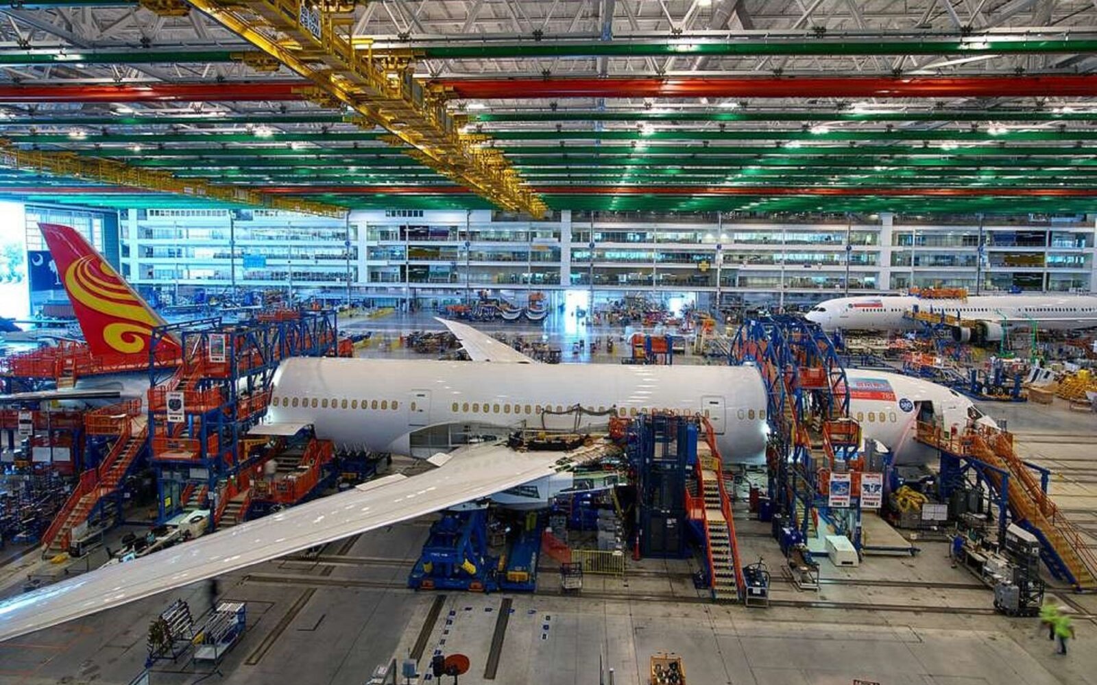 Boeing invests $1 billion to boost 787 Dreamliner production