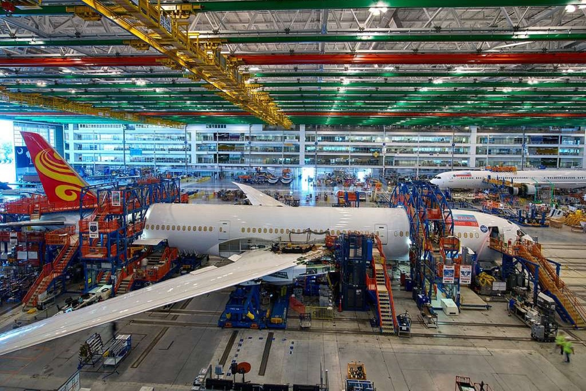 Boeing invests $1 billion to boost 787 Dreamliner production