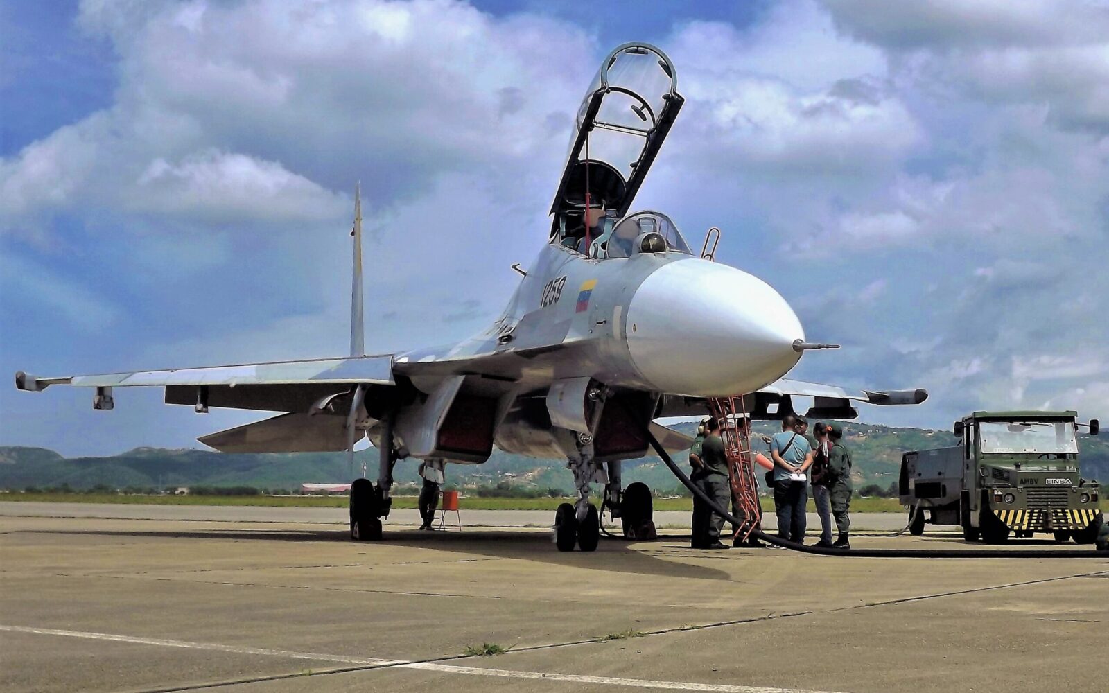 Pilot dies after Sukhoi-30MK2 crashes in Venezuela