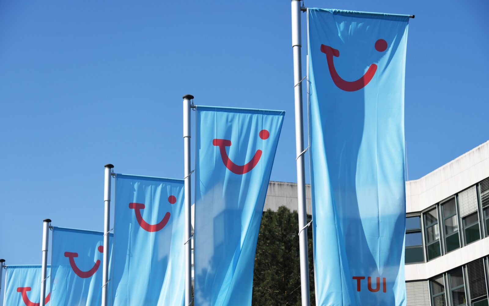 TUI denies being hit by AOG Technics fake parts scandal