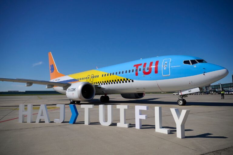 TUI fly Boeing 737-8 painted with special celebratory livery