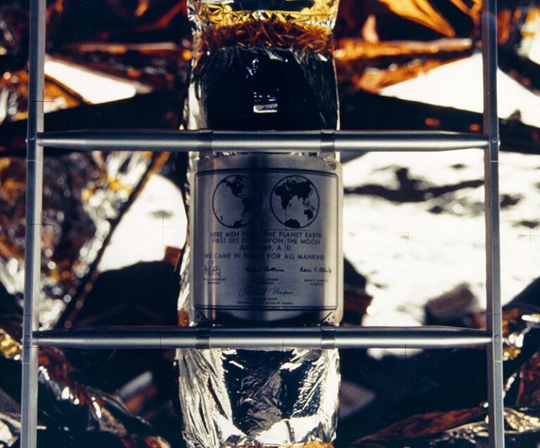 Space debris: how much trash have we left on the Moon?