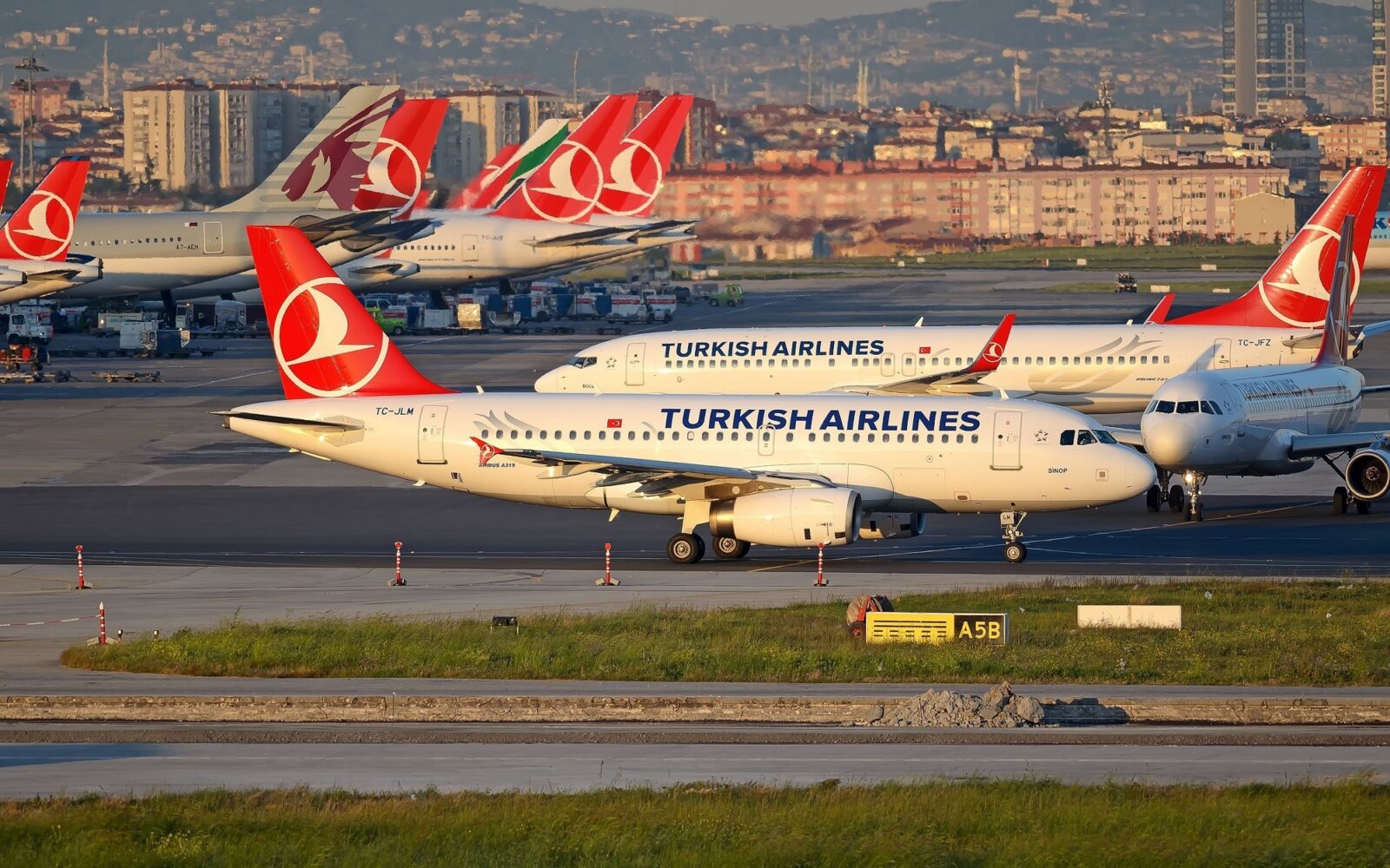 Turkish Airlines marks 400th plane with special flight