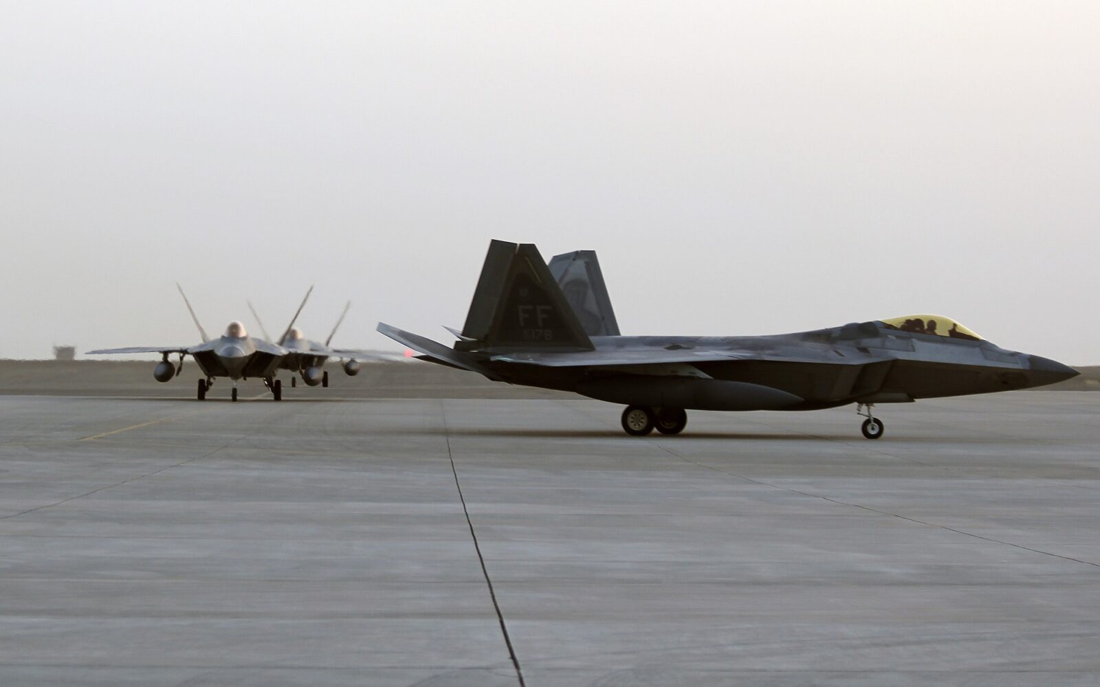 Raytheon lands contract to upgrade F-22 Raptor sensors