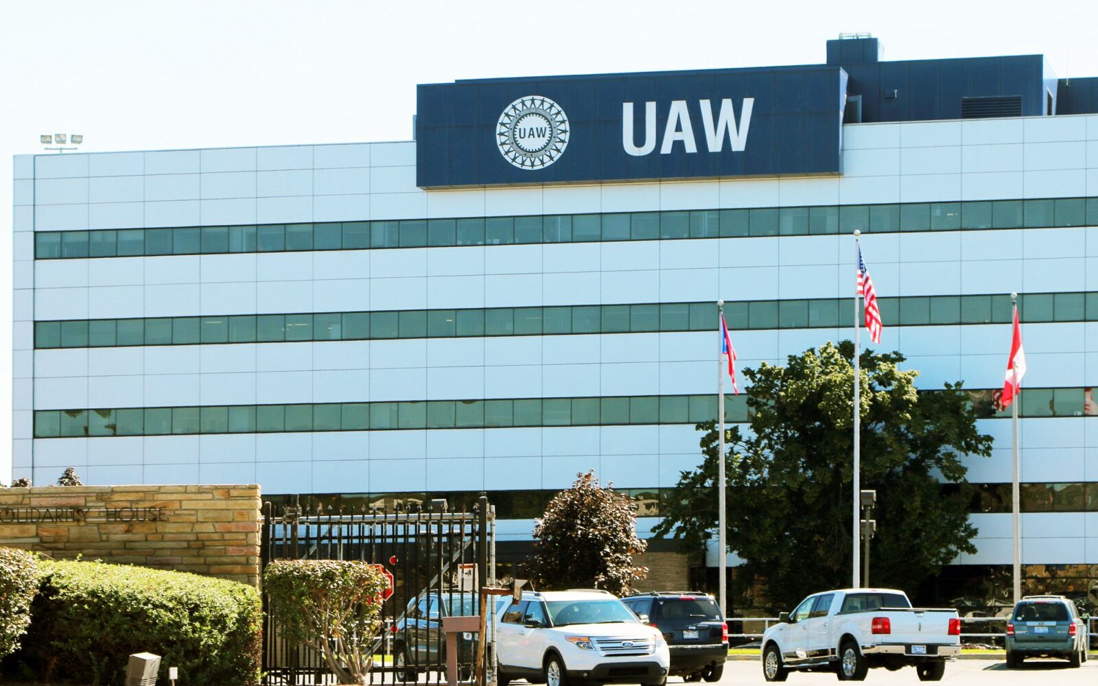 Airline unions express support for striking UAW workers - AeroTime