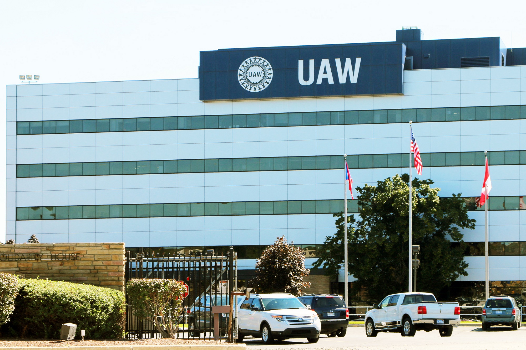 Airline unions express support for striking UAW workers - AeroTime