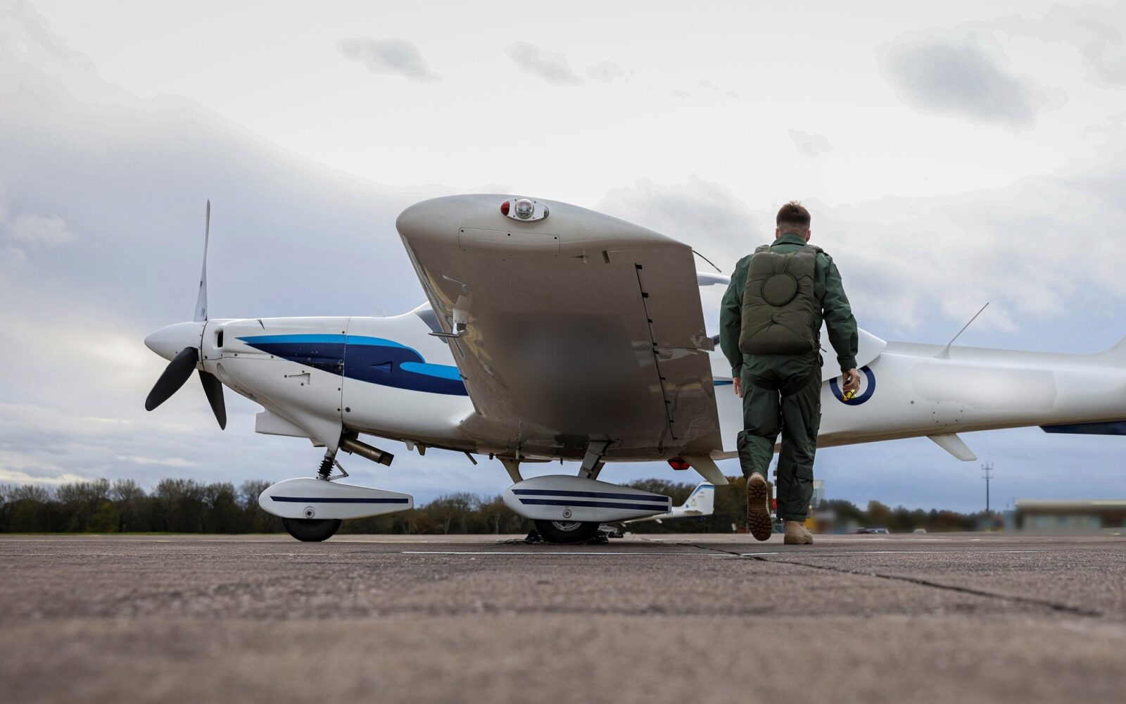 Ukrainian pilots begin F-16 flight training with RAF