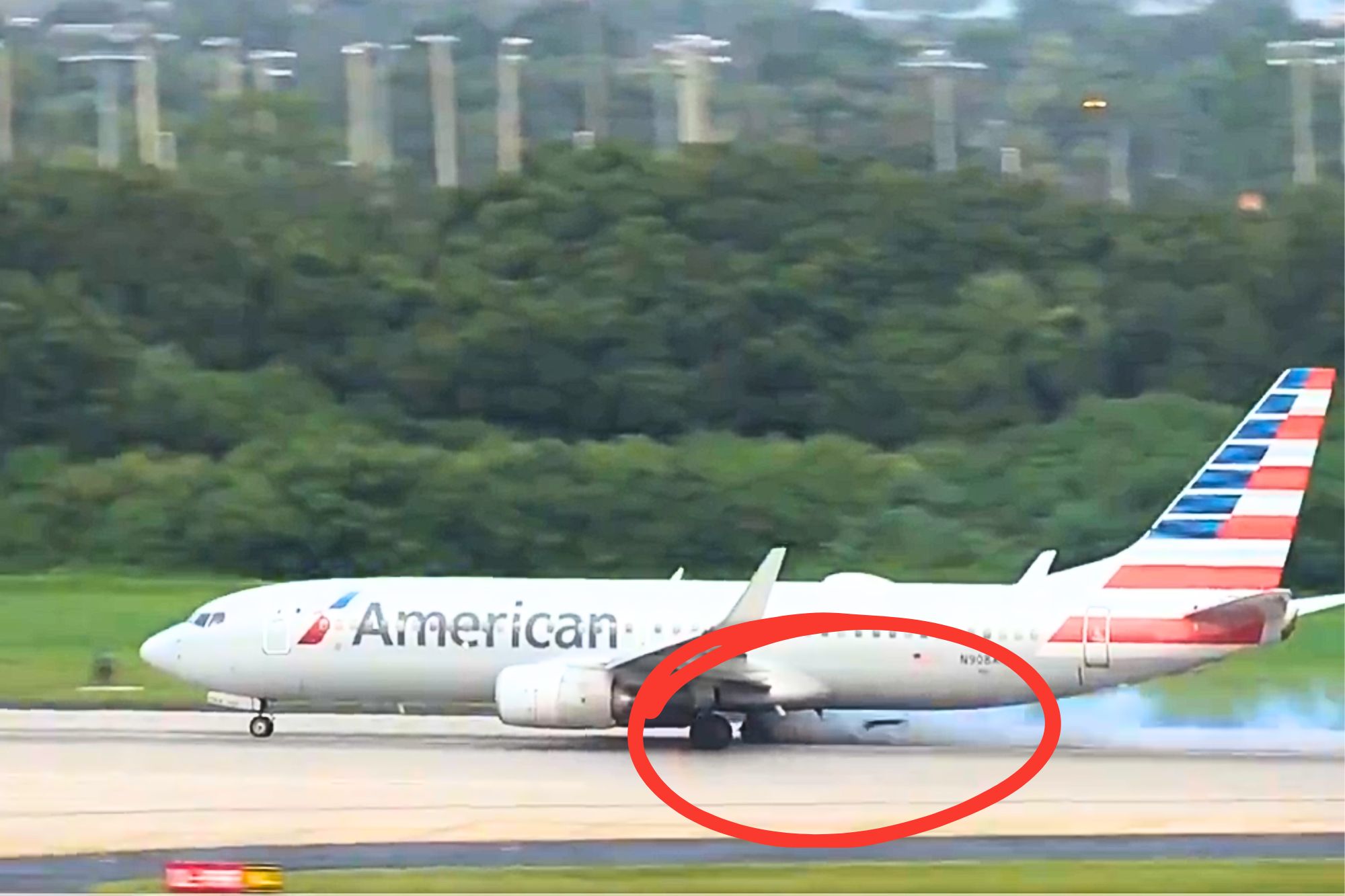 American B737-800 aborts takeoff after tires blow out: video - AeroTime