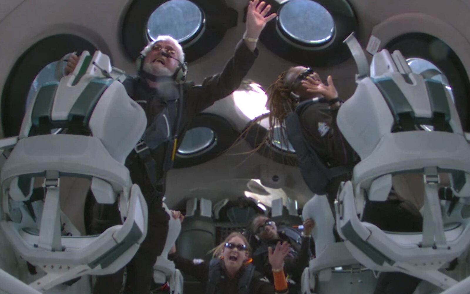 Civilian crew launched into space on Virgin Galactic flight