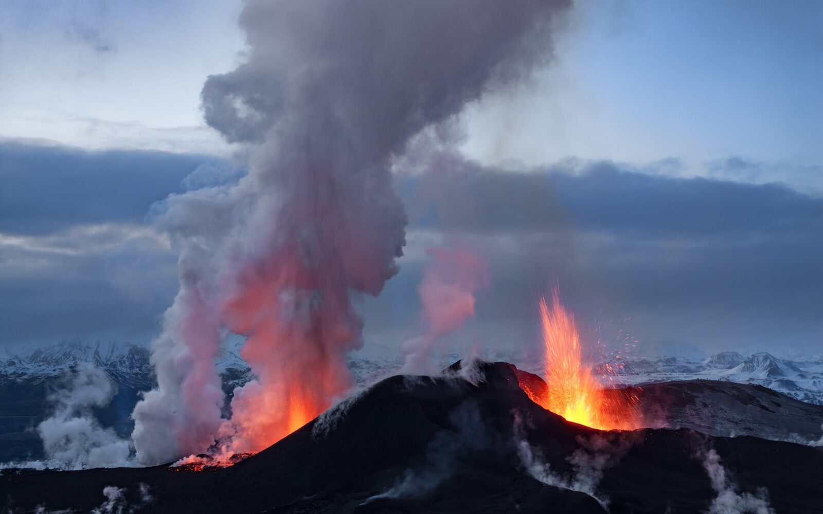 Iceland's volcano awakening: 2010 all over again?