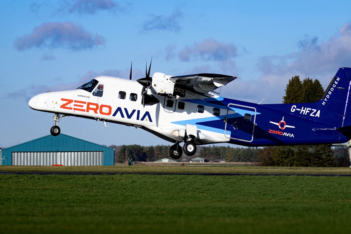 ZeroAvia partners with Shell, Dutch airport on hydrogen-powered flight ...