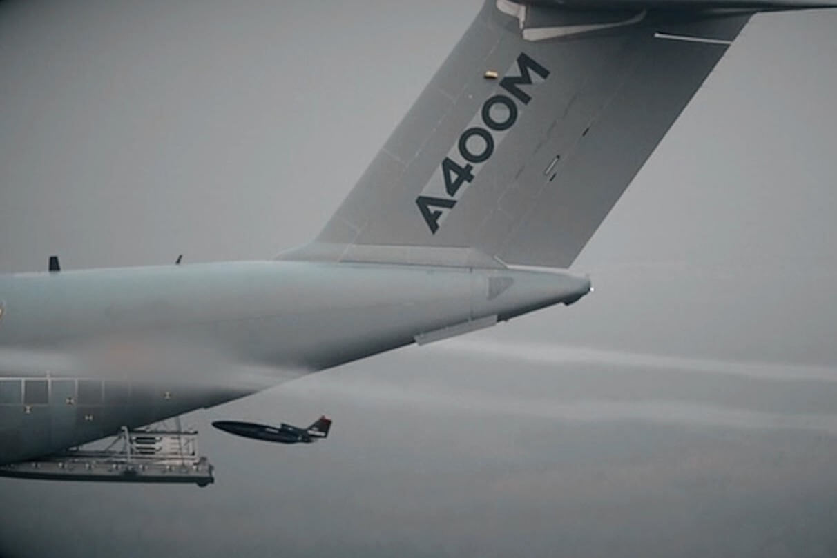 FCAS: Airbus A400M completes maiden drone launch from cargo hold - AeroTime