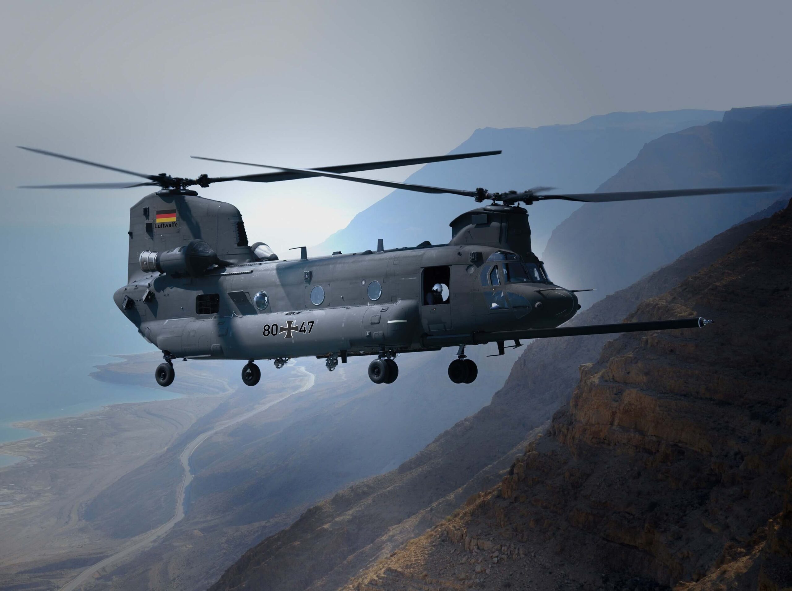 Boeing and Airbus join forces to offer H-47 Chinook helicopter to ...