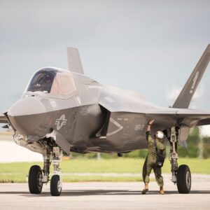 F-36B crash-lands on anniversary of maiden flight - AeroTime