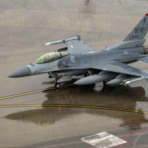 F-16 emergency landing at Aomori Airport delays flights