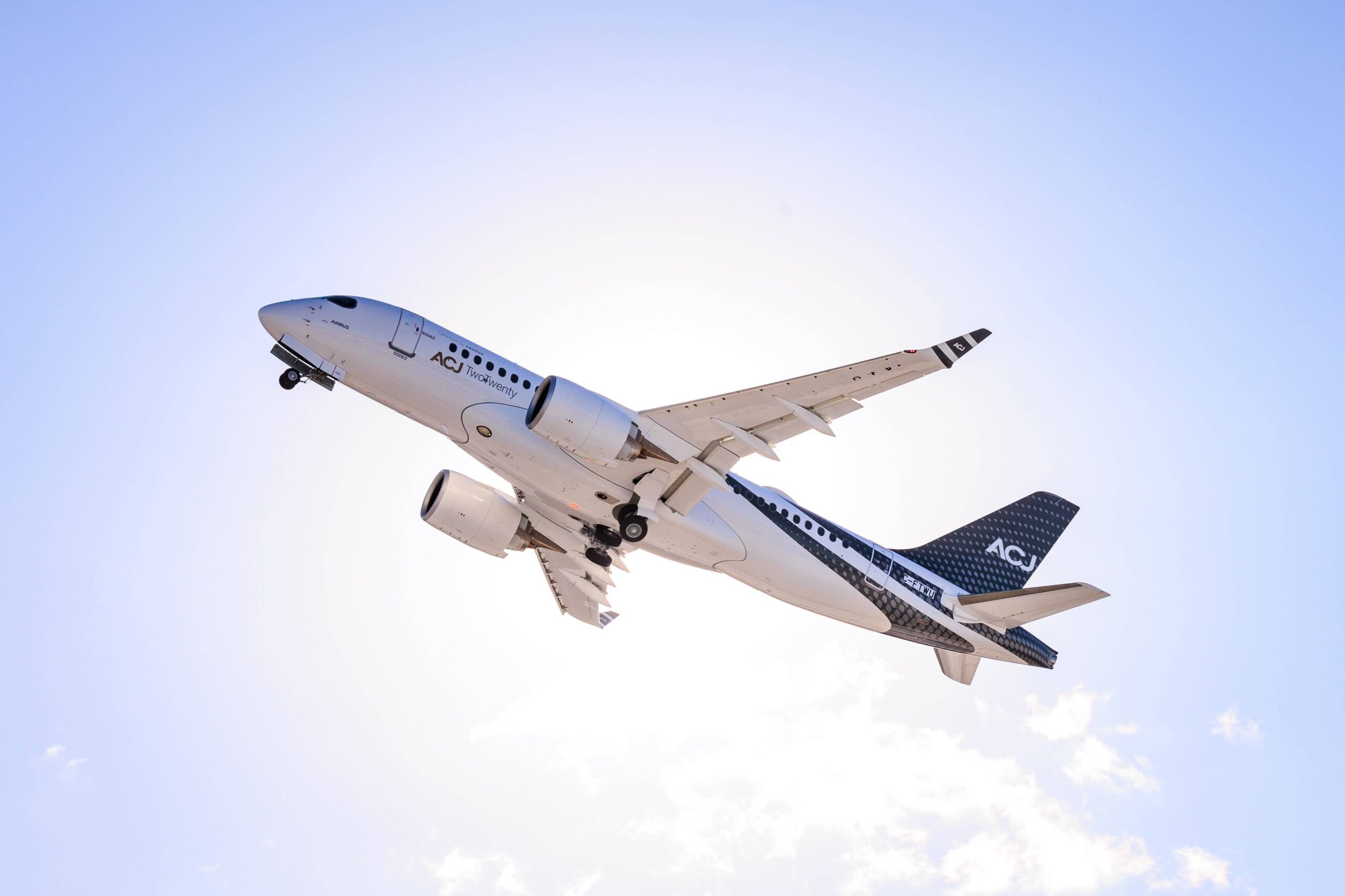 Airbus hands over first-ever ACJ TwoTwenty to Comlux - AeroTime