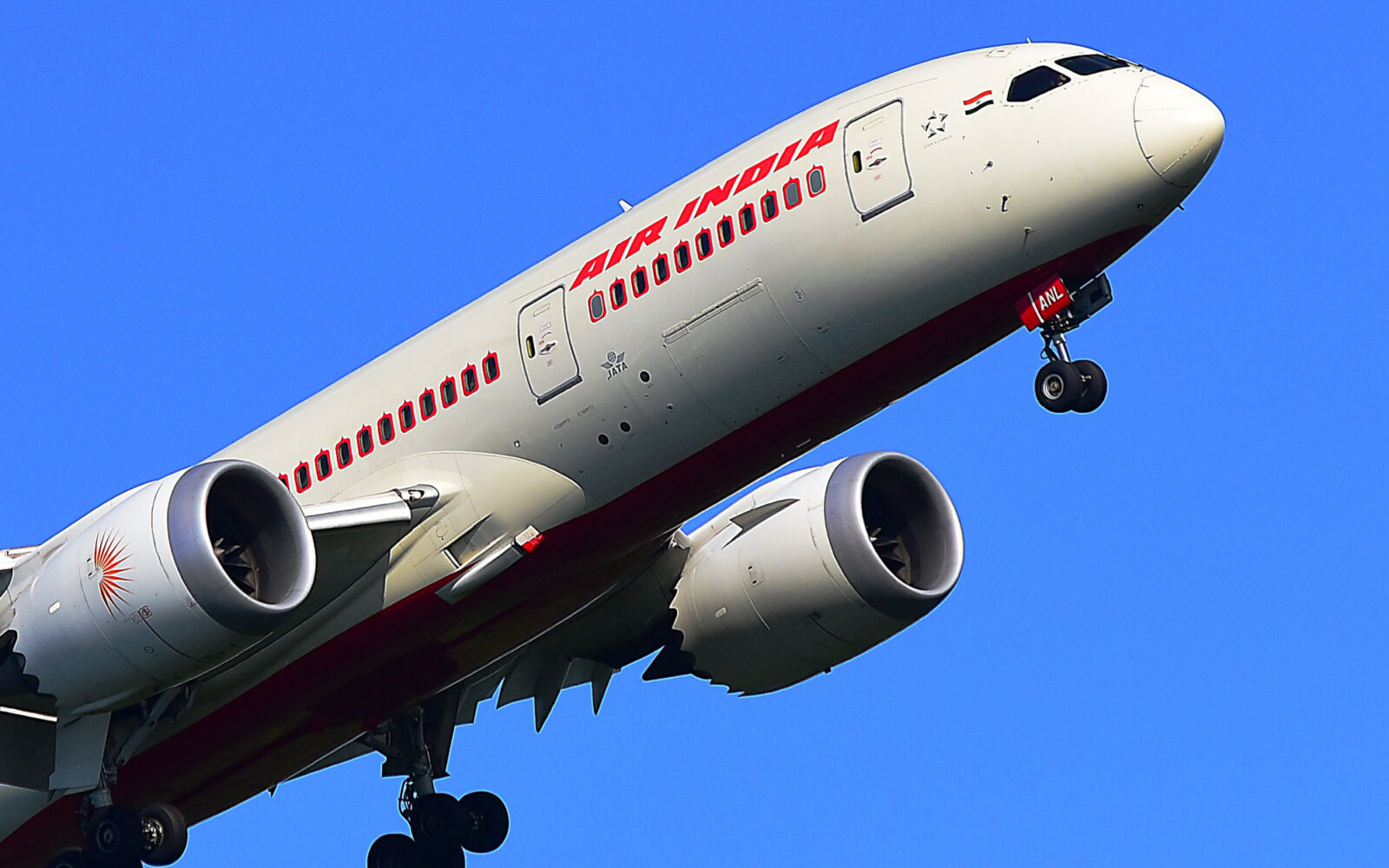 Airline official assaulted by passenger on flight to Delhi - AeroTime