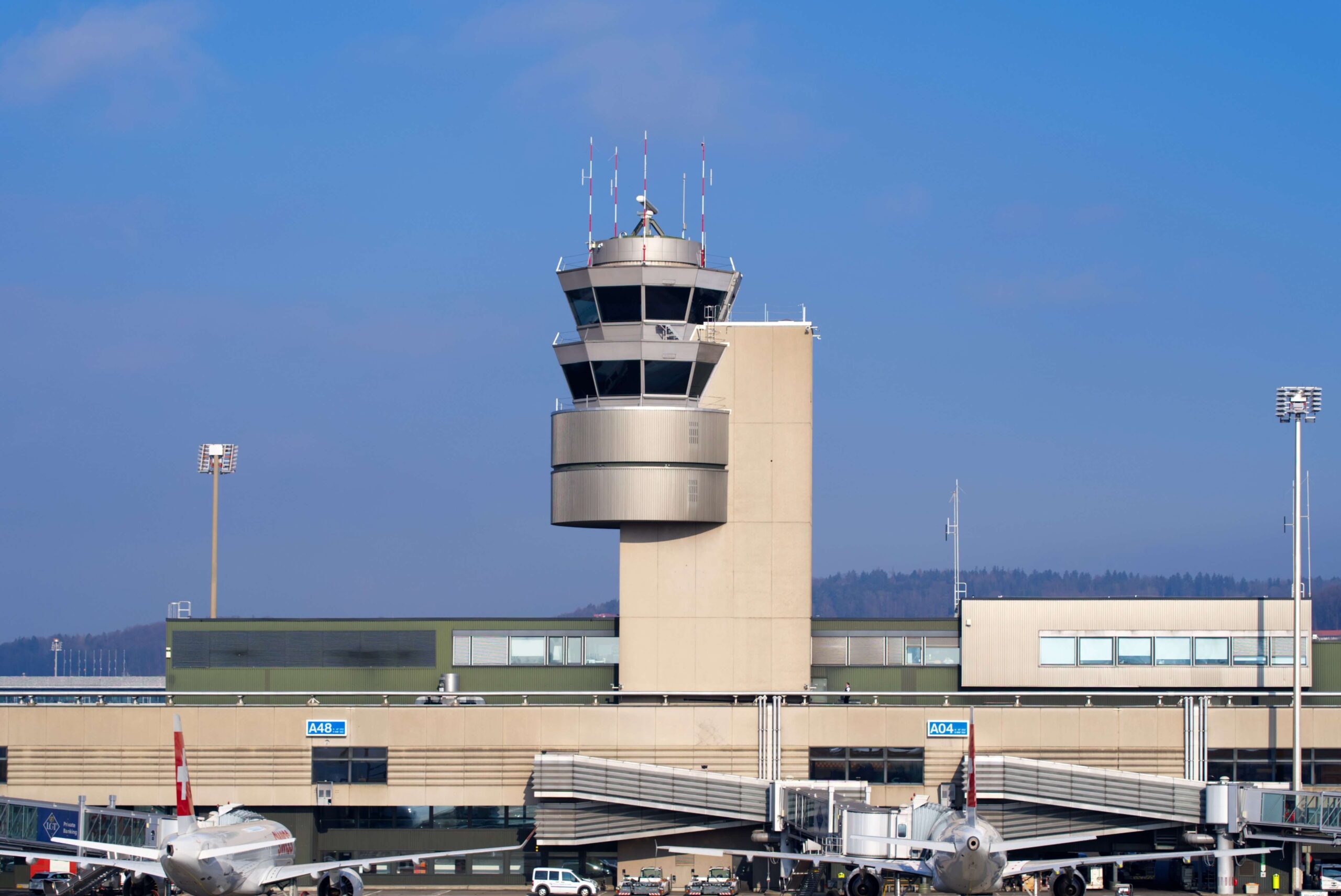Switzerland airspace reopens after technical ATC system malfunction ...