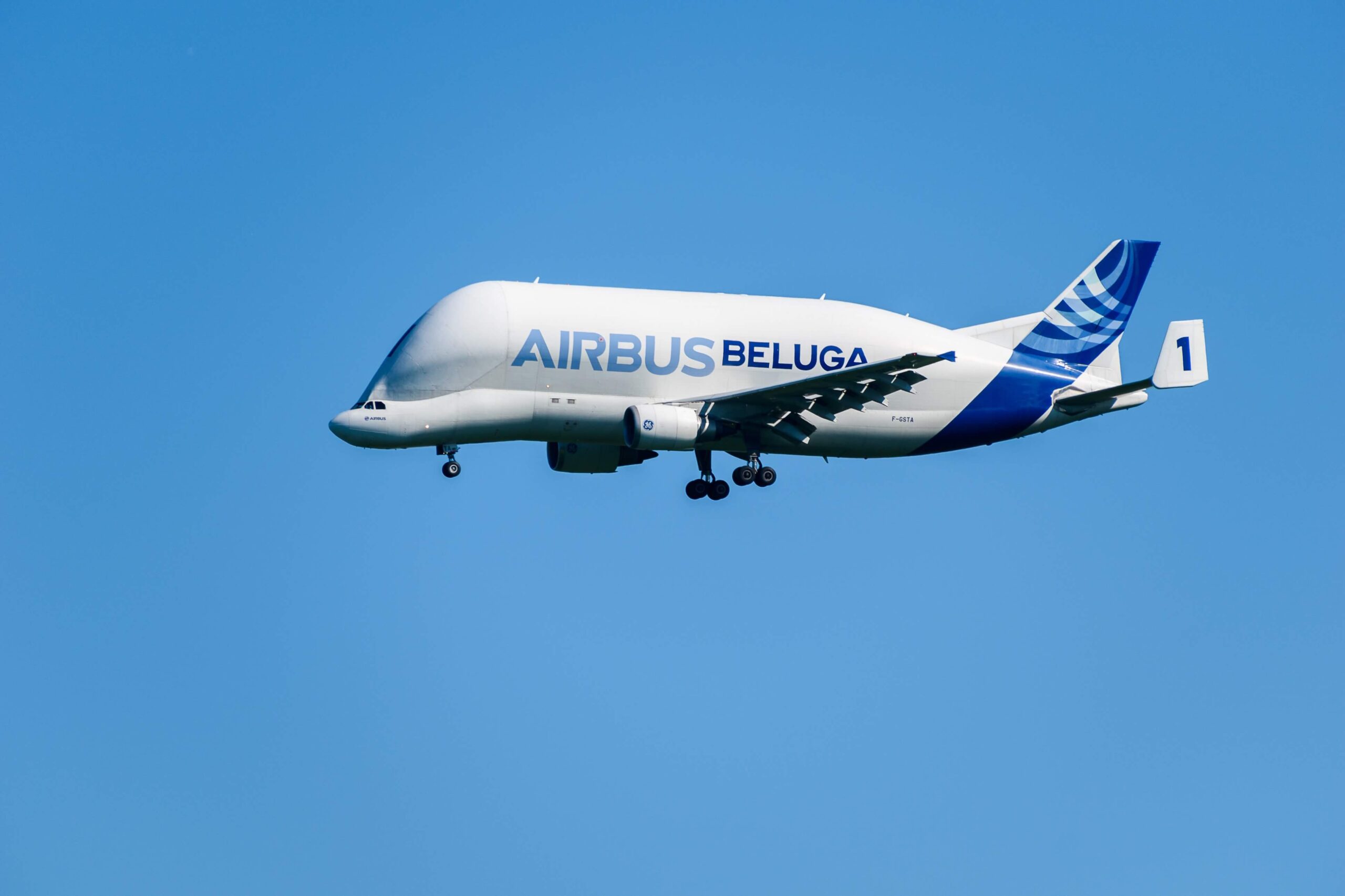 Airbus Beluga makes first flight in UK using sustainable fuels - AeroTime