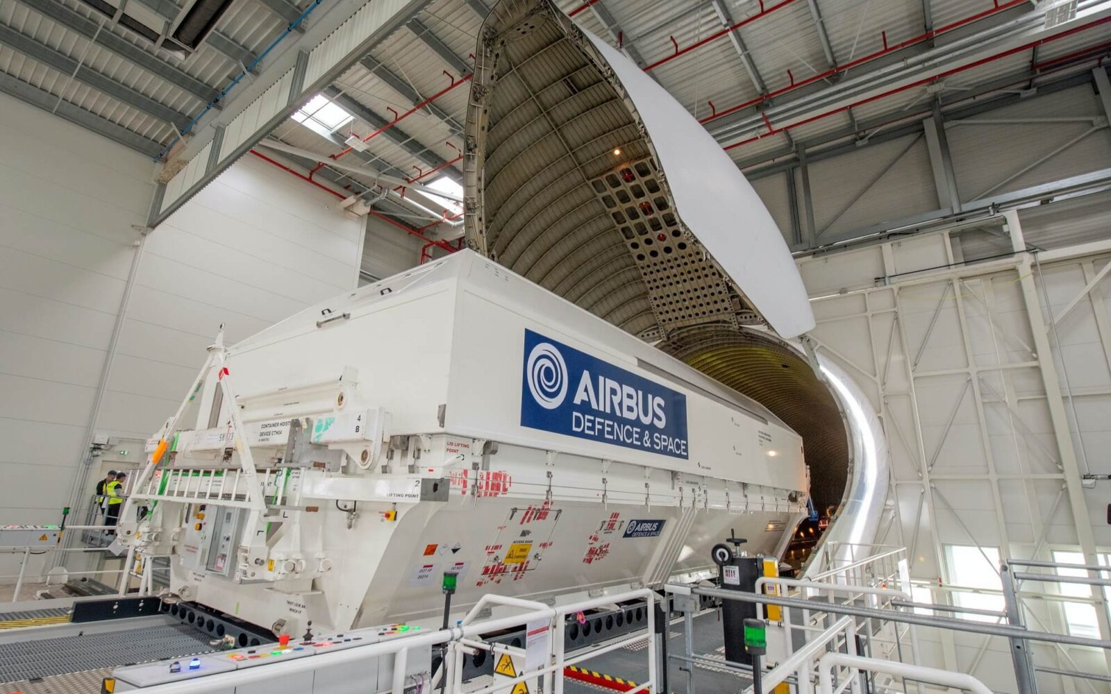 BelugaST delivers Airbus-built satellite to Kennedy Space Centre - AeroTime