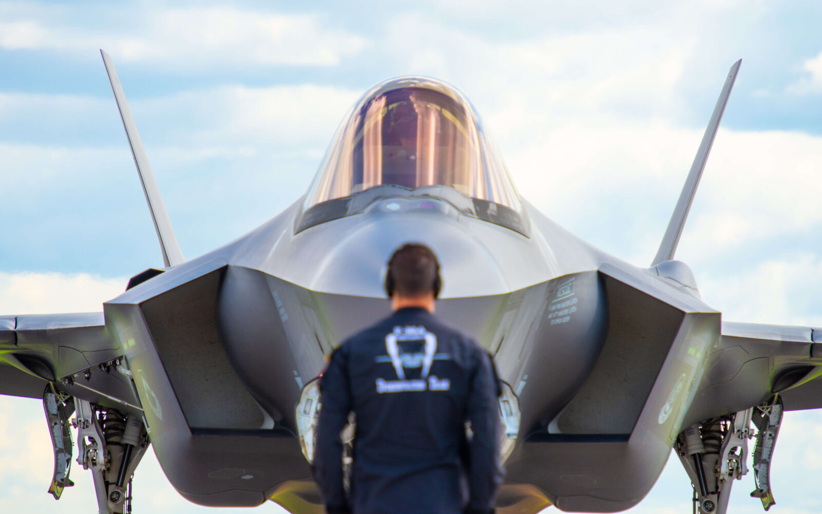 Canada picks the Lockheed Martin F-35 as its next fighter jet… again ...