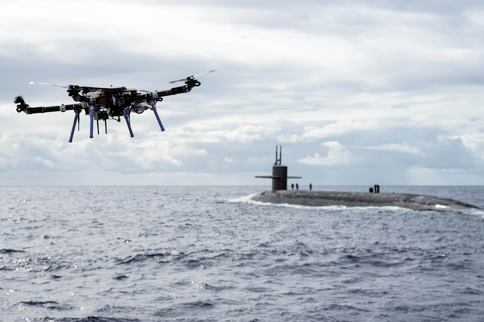 US Navy experiment aerial delivery to resupply submarines [Video ...