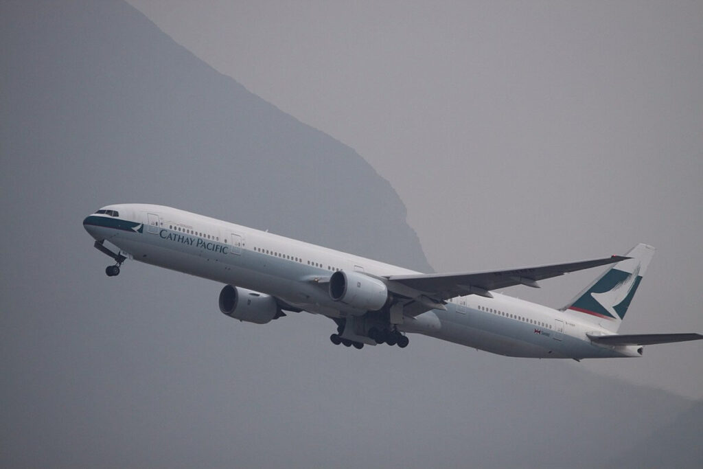 b-hnp_boeing_b.773_cathay_pacific_12220133185.jpg - AeroTime