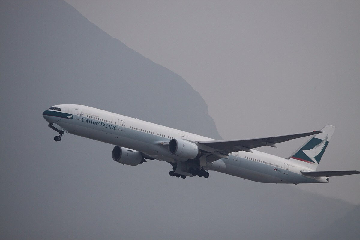Two Cathay pilots suffer loss of vision during flights - AeroTime
