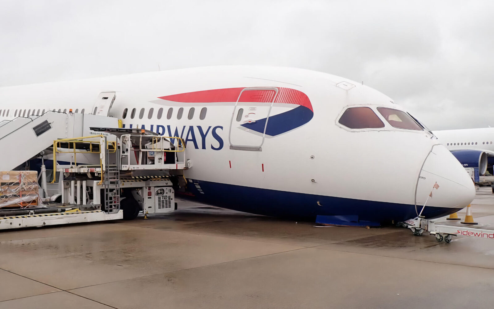 UK Authority issues special bulletin about BA Boeing 787 nose gear ...