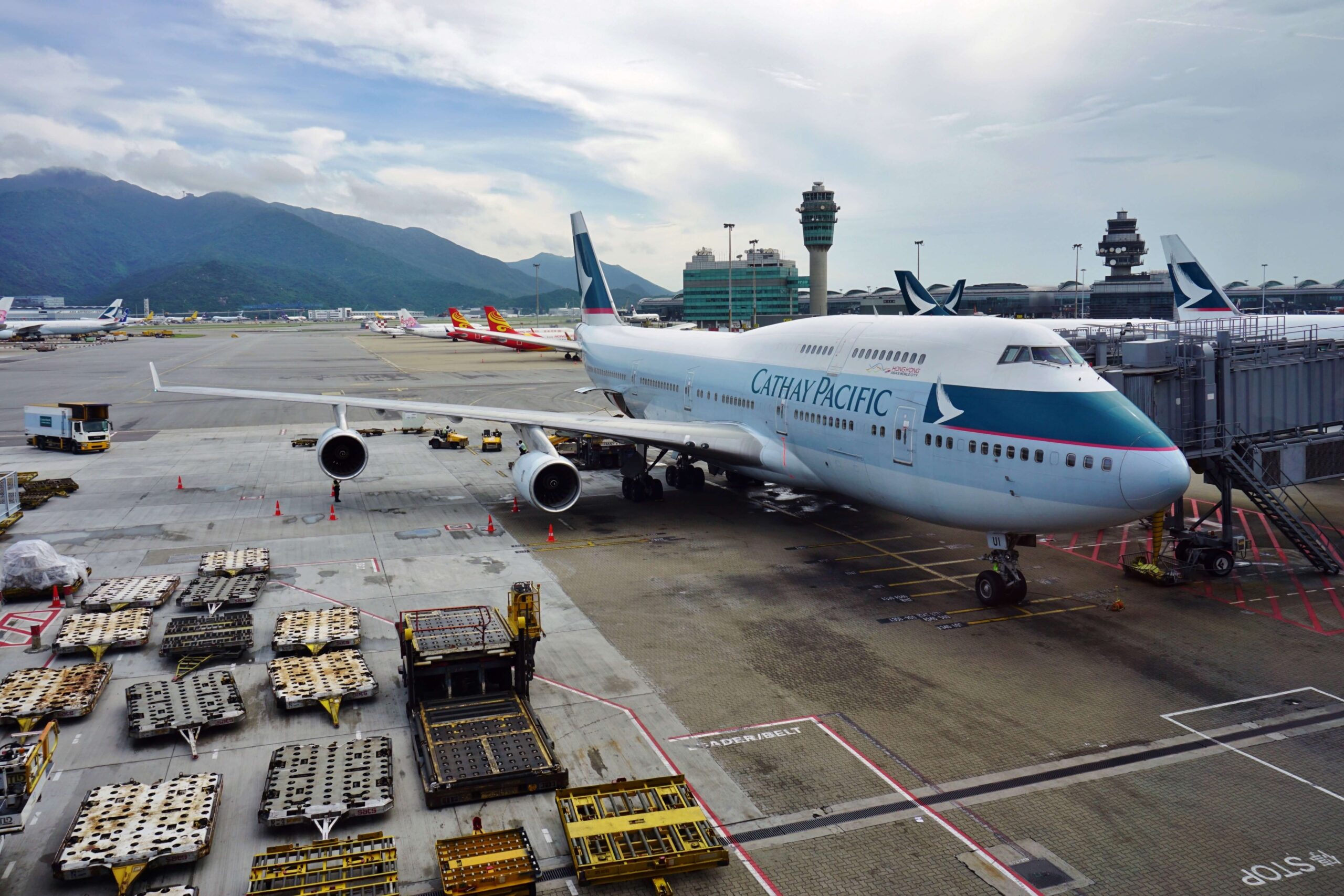 Cathay Pacific shuts pilot base in Canada, hints more closures - AeroTime
