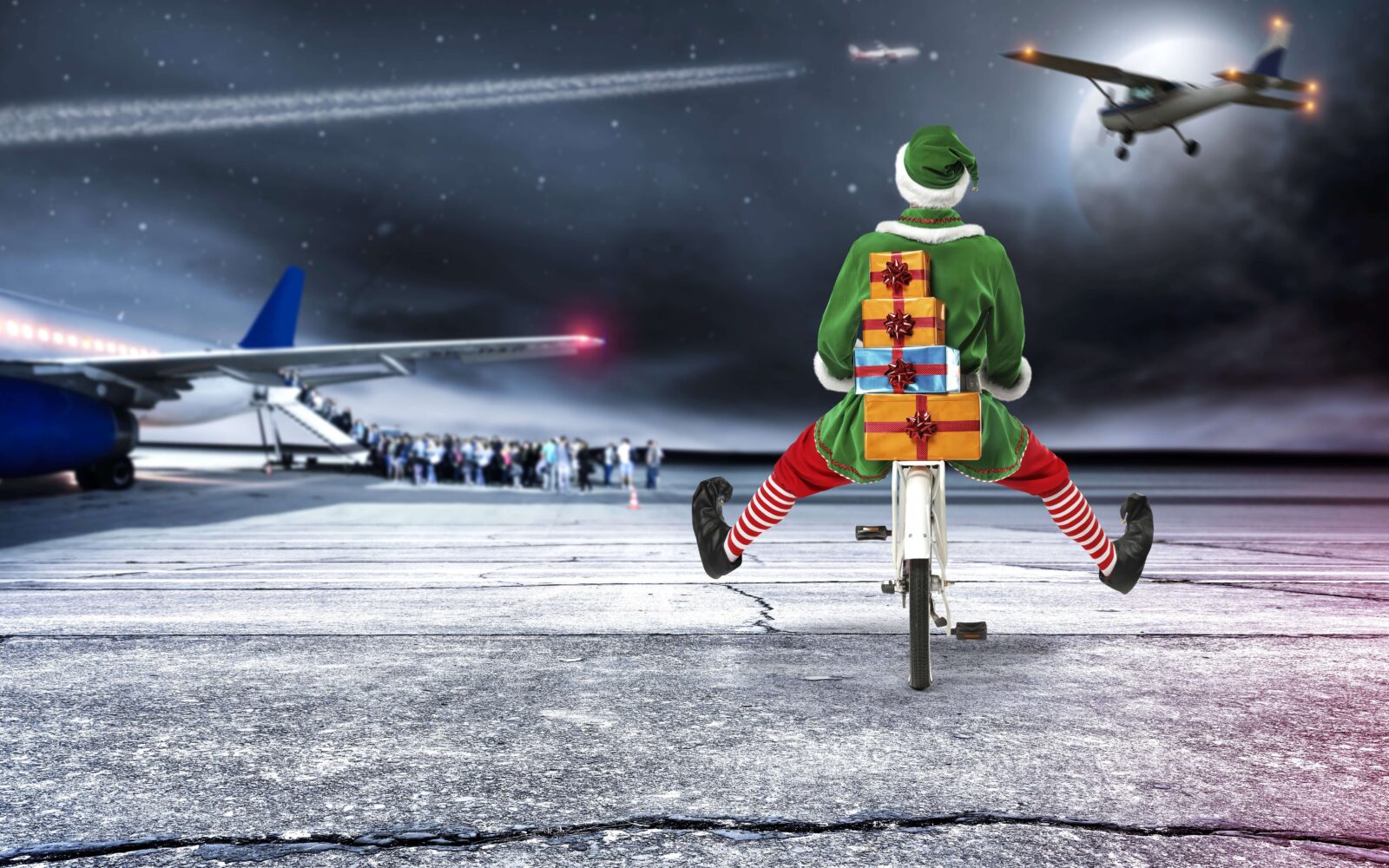 Christmas in the skies: How do airlines get into the Christmas spirit ...