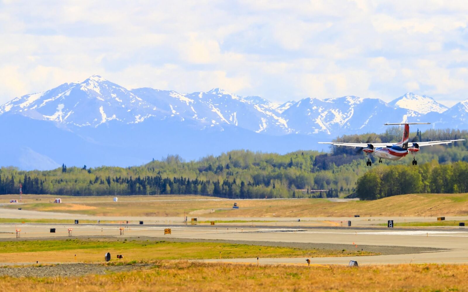 Ravn Alaska to retrofit Dash-8 turboprops with ZeroAvia powertrains ...