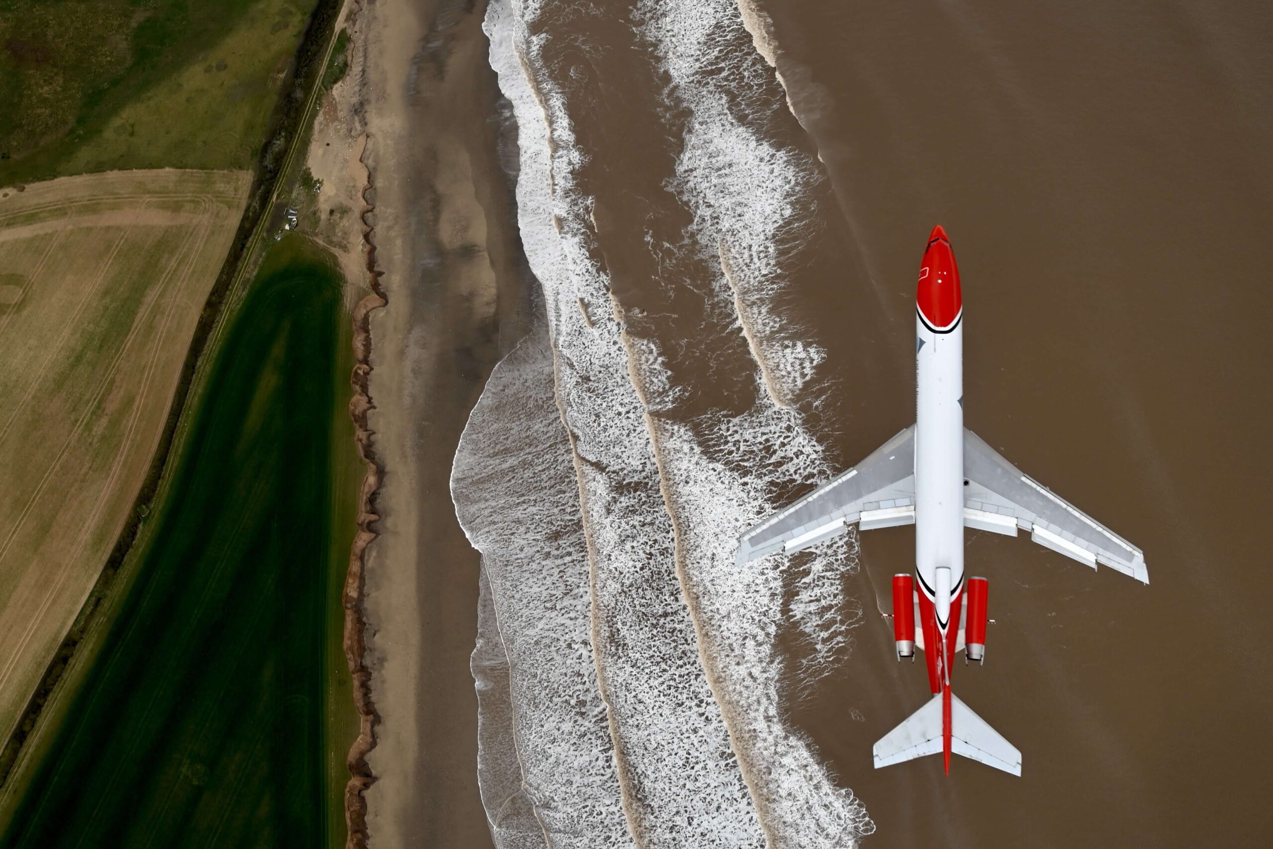 EXCLUSIVE | Incredible intricacy and beauty of air-to-air photography ...