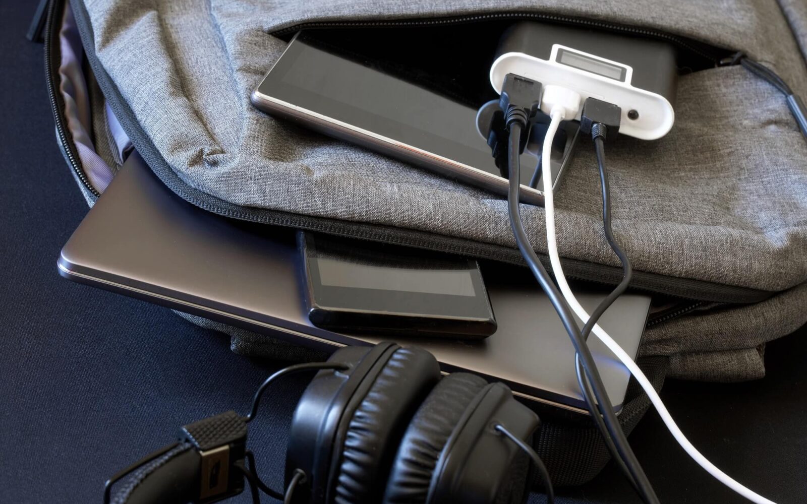 FAA warns airlines of rising lithium battery fire risks in passenger ...