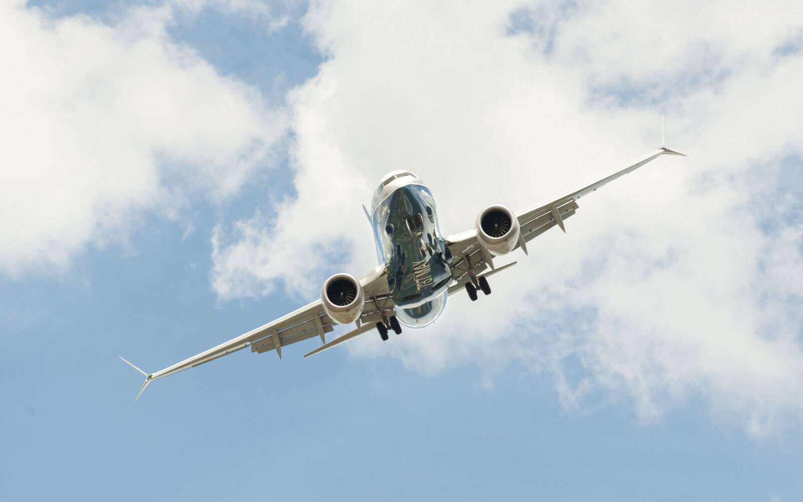 EASA certifies Ryanair’s high-density Boeing 737 MAX 8200 - AeroTime