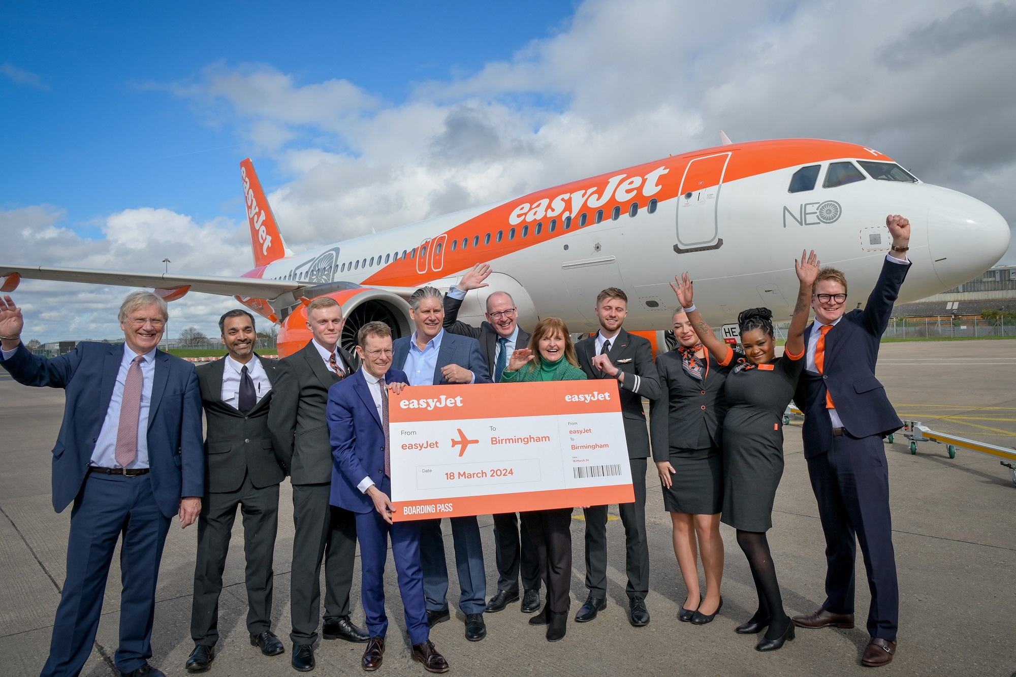 easyJet opens first new UK base in more than a decade