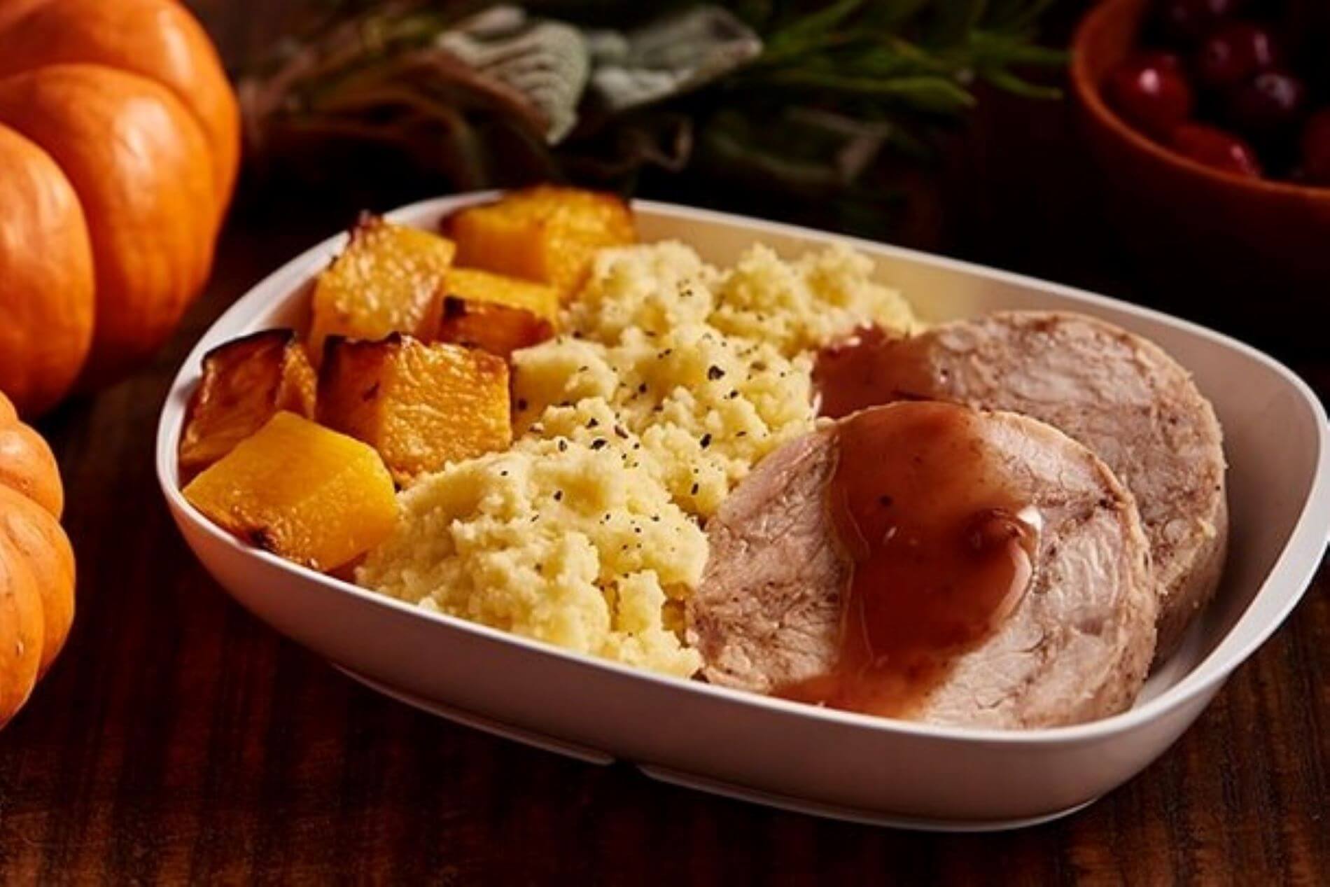 Emirates adds Thanksgiving dinner to in-flight menu - AeroTime