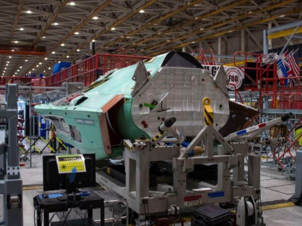 Raytheon wins $1.1B US Navy deal for AIM-9X missiles