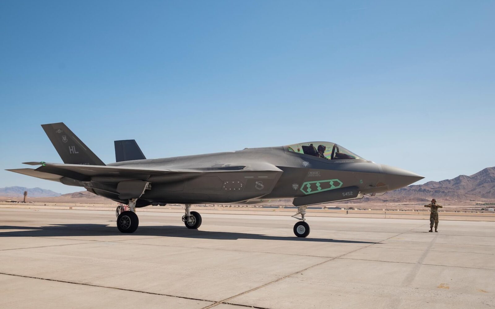 USAF successfully test-drops B61 nuclear bomb using F-35A - AeroTime