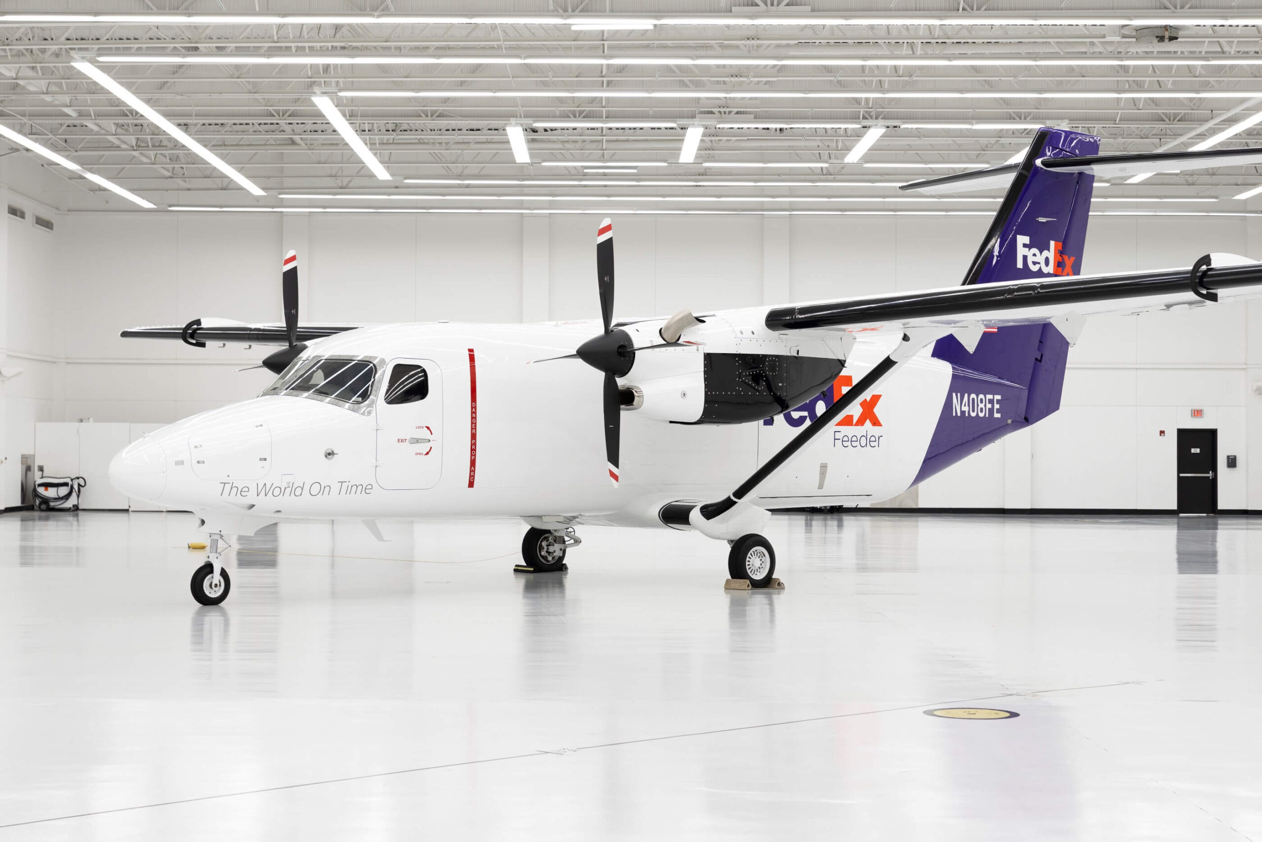Textron delivers first Cessna SkyCourier turboprop to FedEx - AeroTime