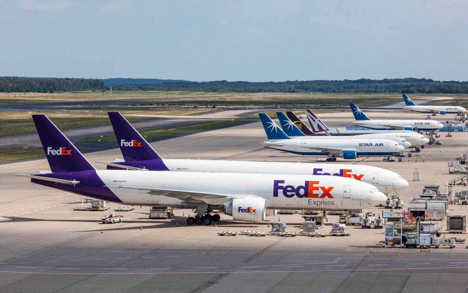 FedEx Express to fire up to 6,300 employees in Europe - AeroTime