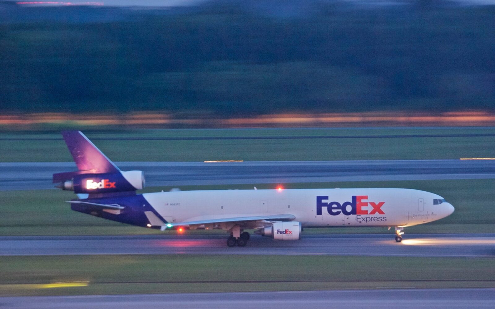 FedEx flight FX5033 overshoots runway in cyclonic storm [Video] - AeroTime