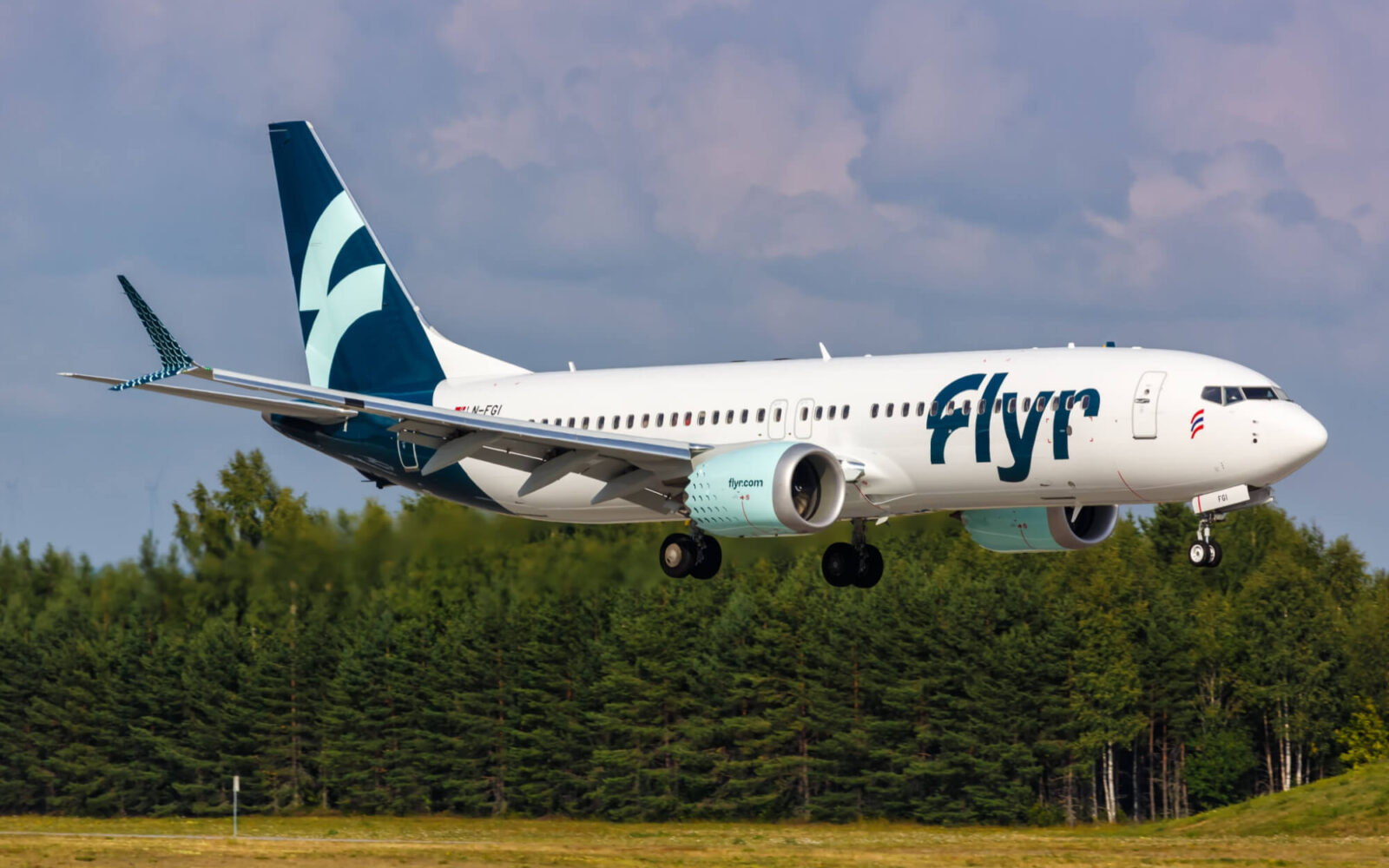 LCC Flyr seeks new funds to ease strained finances and get through the ...