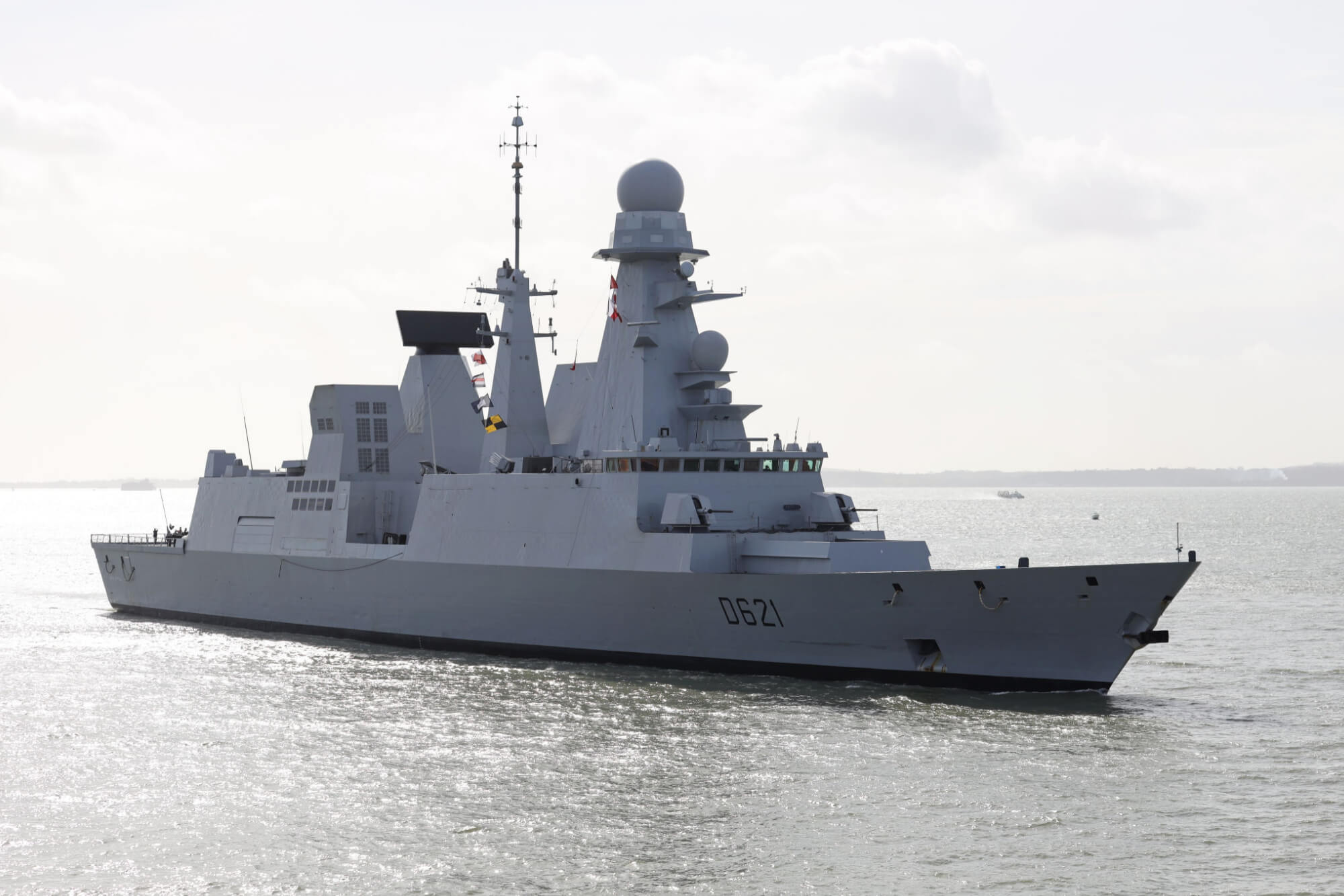 Russian fighters dangerously overfly NATO warships in the Baltic Sea ...