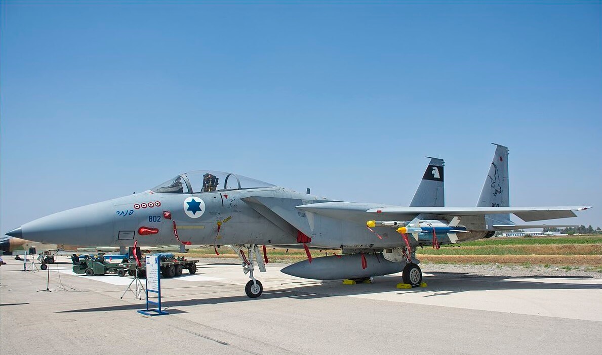 Chilly ride: Israeli jet fighter loses canopy at high altitude - AeroTime