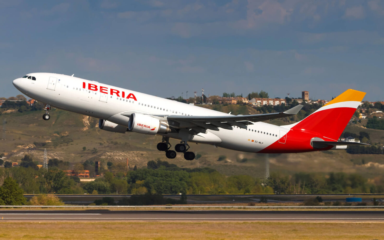 Iberia airlines adopts A330 conversion to “preighter” - AeroTime