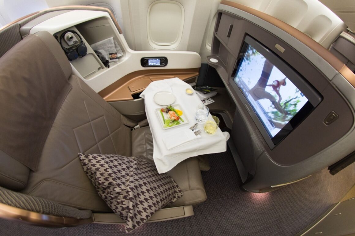 Boeing 777 vs 787: how do the two aircraft compare?