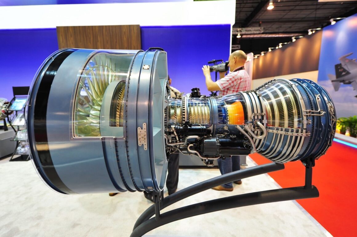 Boeing 777 vs 787: how do the two aircraft compare?