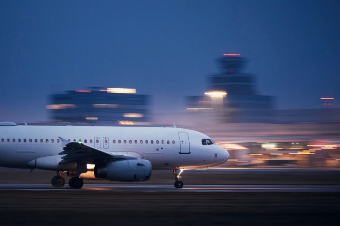 Flying at night: how skilled pilots navigate the dark skies - AeroTime