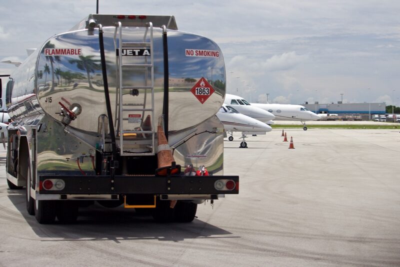 Jet fuel: all about aviation fuel, its origin and types